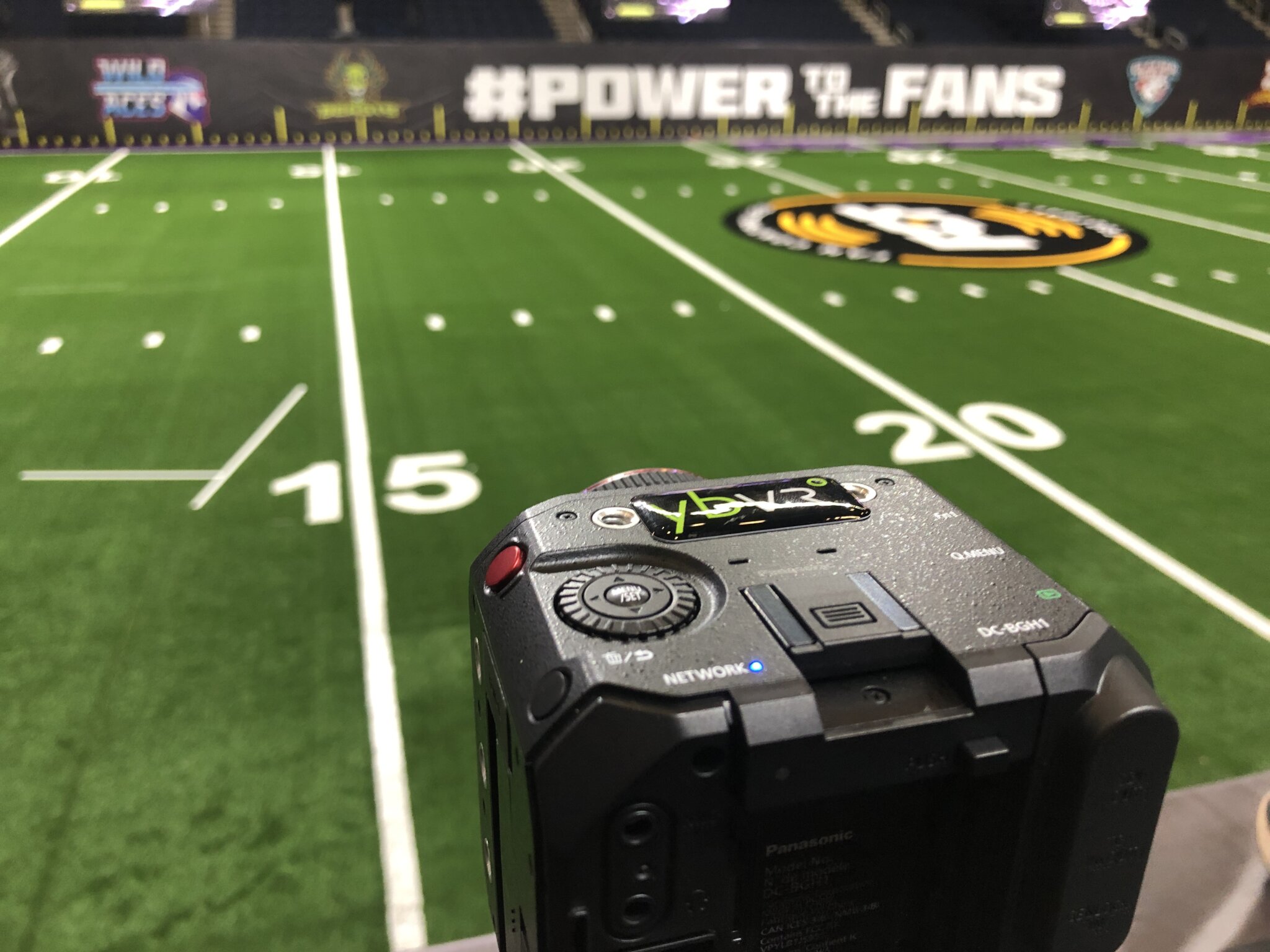 FAN CONTROLLED FOOTBALL - YBVR°